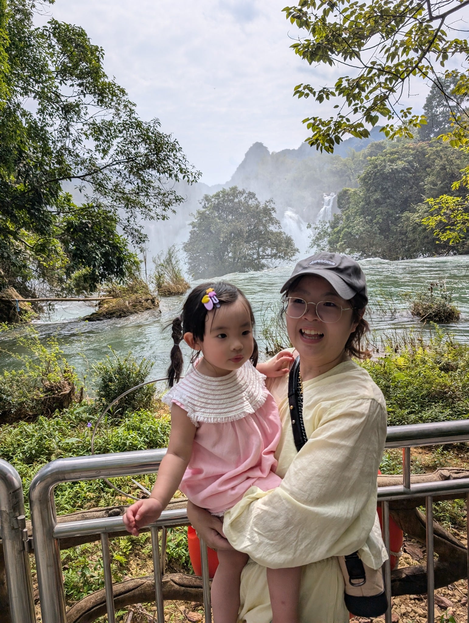 Exploring Detian Waterfall in Guangxi, China