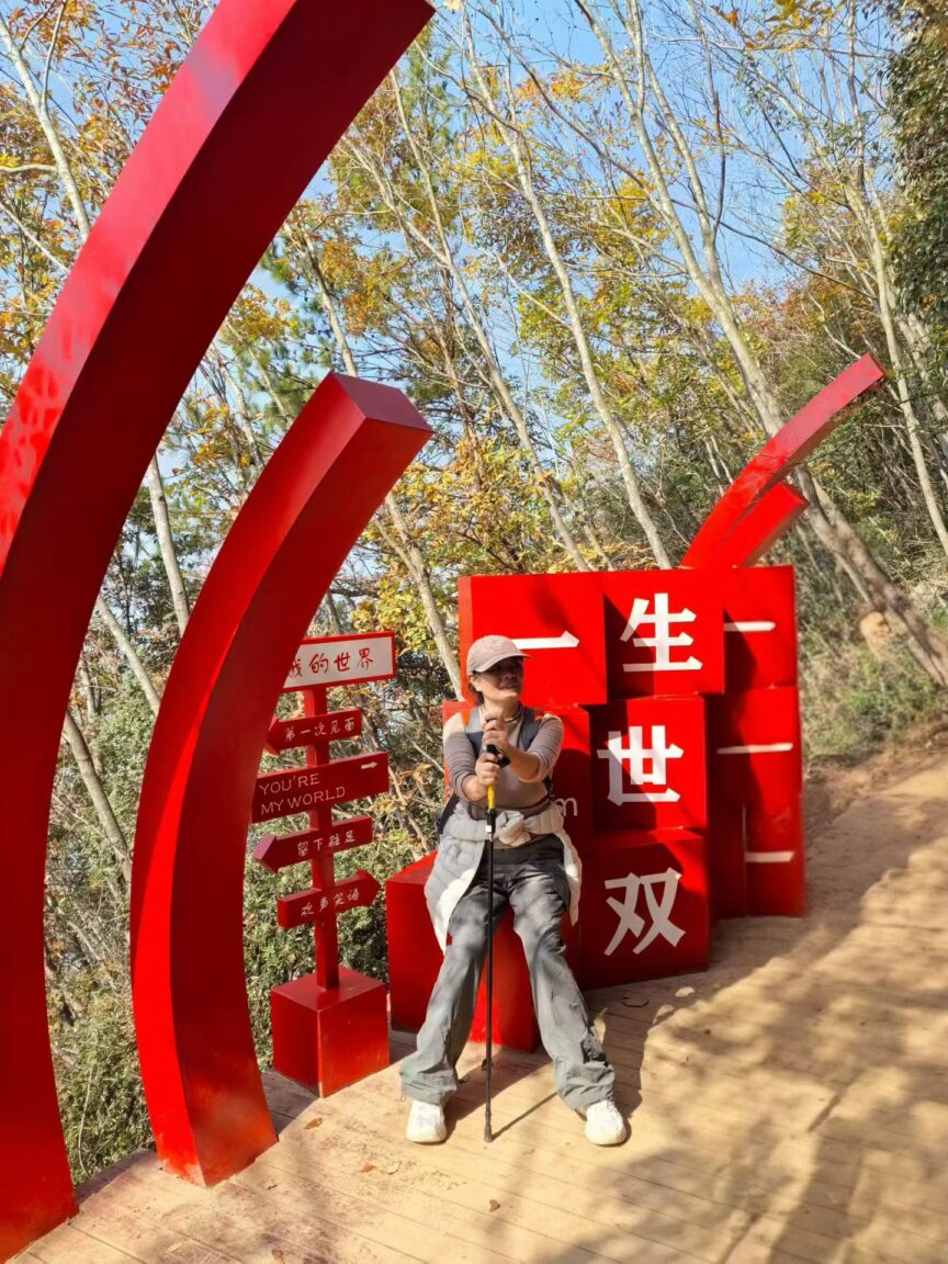 Hiking the Three Gorges Dragon Ridge & Goddess Peak Sky Road