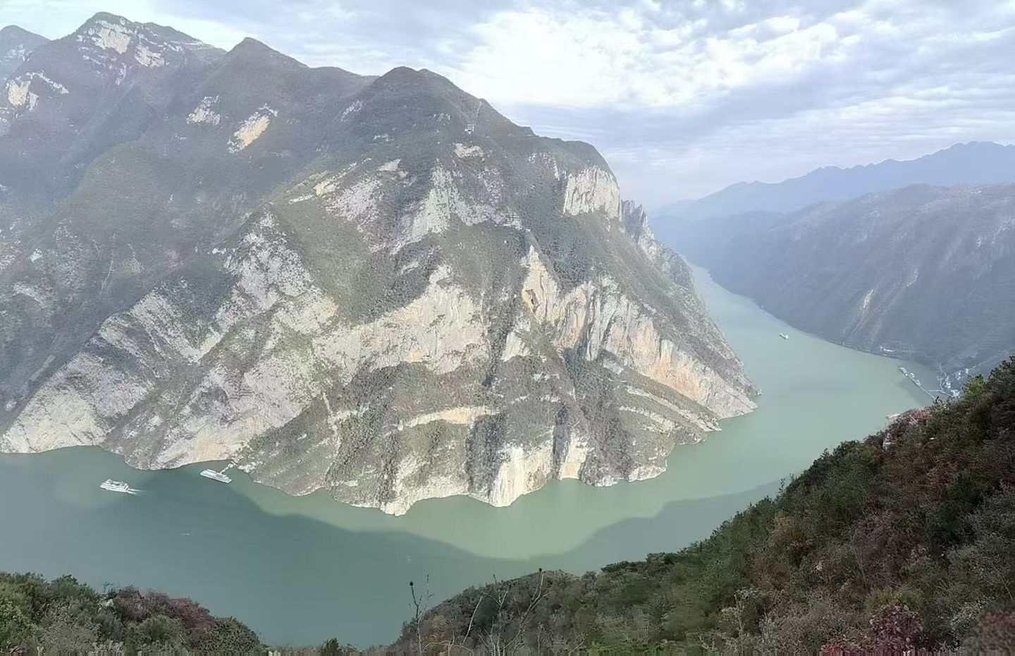 Hiking the Three Gorges Dragon Ridge & Goddess Peak Sky Road