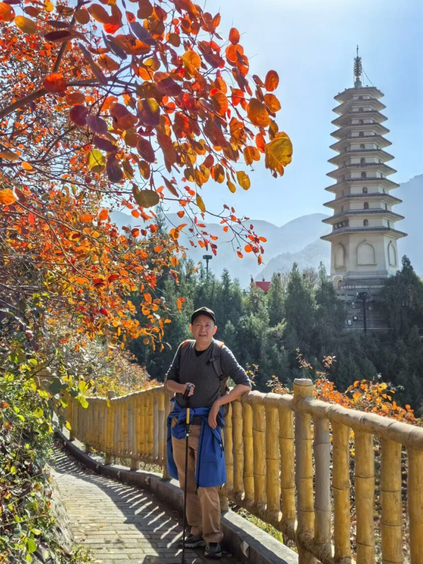 Hiking the Three Gorges Dragon Ridge & Goddess Peak Sky Road